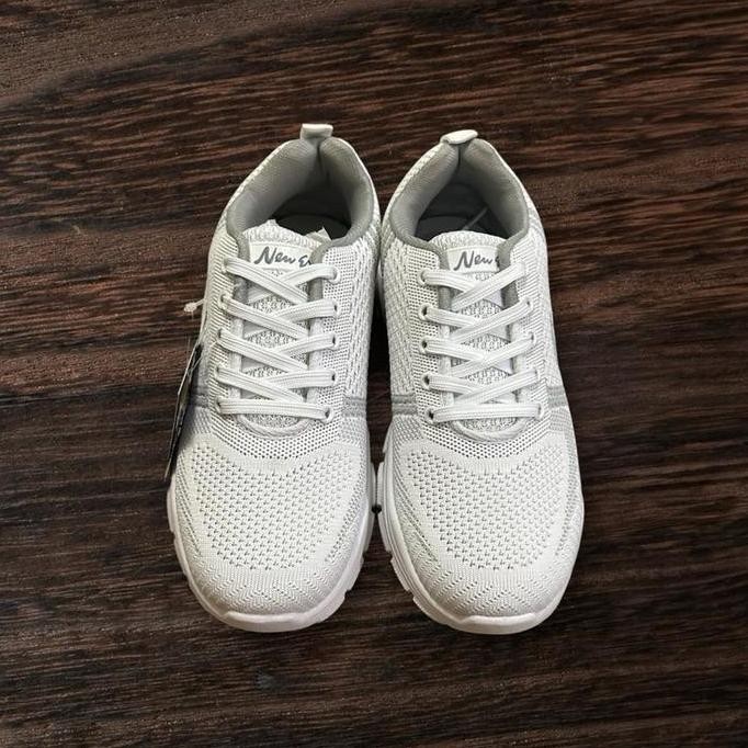 Jual Sepatu Running Wanita Dewasa New Era Lotus 01 - Putih/Abu | Shopee ...