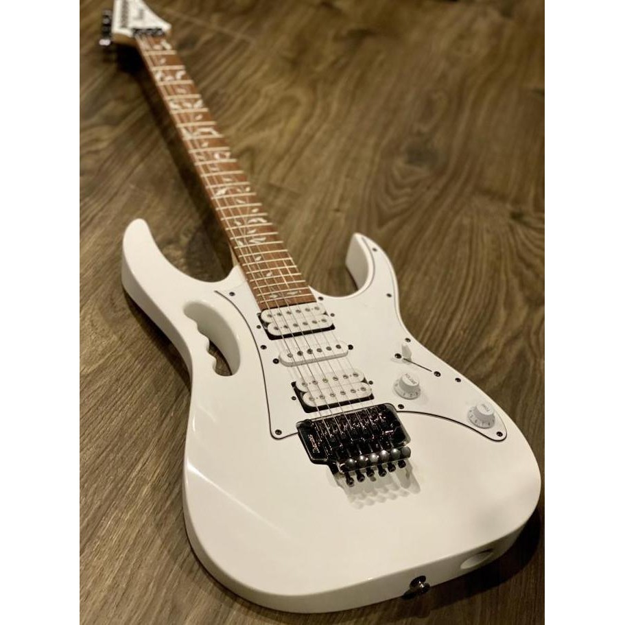 Jual Ibanez JEM JR Steve Vai Signature in White 100% Original dan Resmi ...