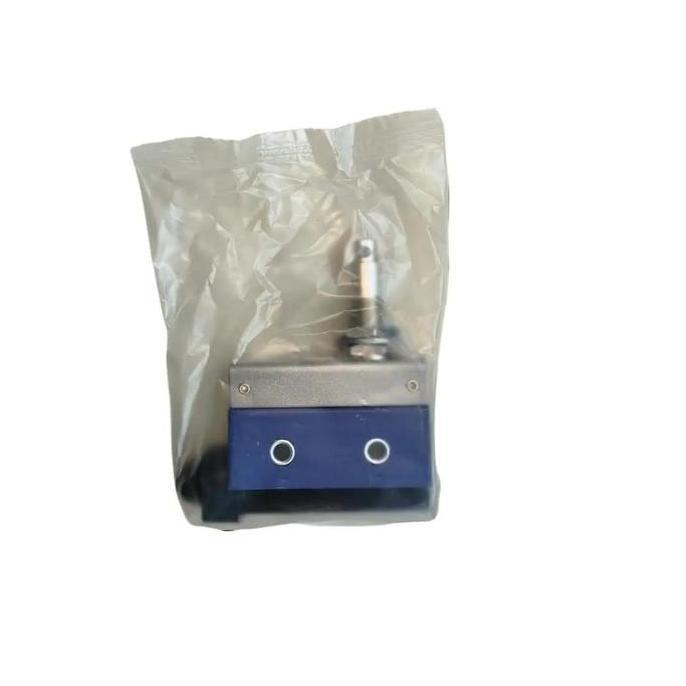 Jual Diskon XCJ102C Steel roller plunger Limit Switch roller auf4d1n ...