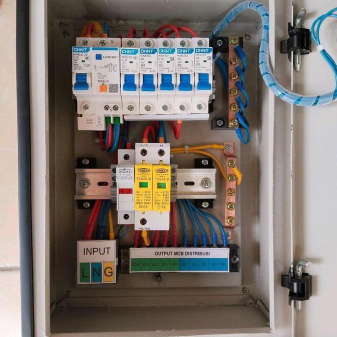 Jual Panel Listrik Pembagi 1 Phase 2200 Watt Dengan Rcbo + Arrester Bisa Custom Isian Panel ...