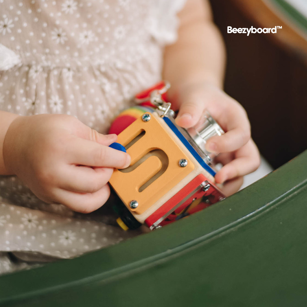 Jual Beezyboard - Busycube Easy 1 - mainan traveling/mainan papan sibuk ...