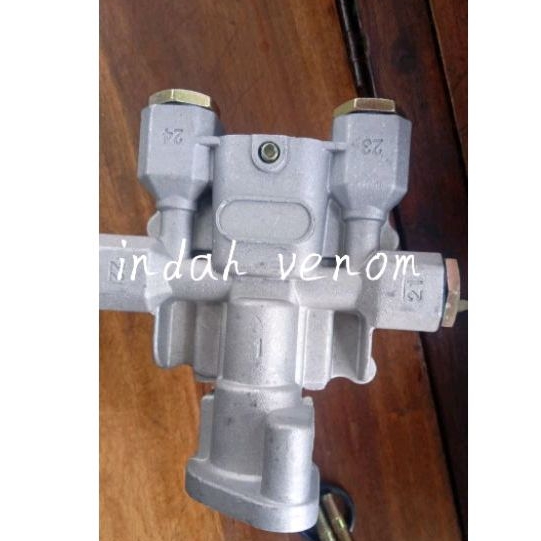 Jual Four Way Valve Katup 4 jalur FAW Dongfeng Sonking Lionking Sitruk ...