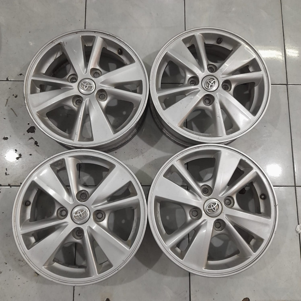 Jual Velg Copotan Bekas Original Standar Avanza Veloz R15 Lebar 5 inch ...