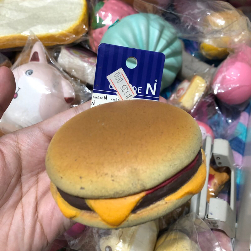 Jual CAFE DE N BURGER SQUISHY | Shopee Indonesia
