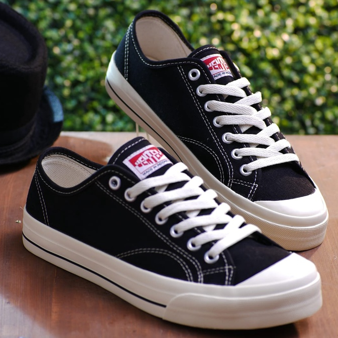 Jual Ventela Basic Black Natural Sepatu Sneakers Ventella Vantela Local ...
