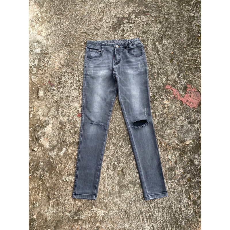 Jual ripped jeans (2pcs) | Shopee Indonesia