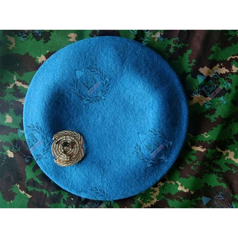 Jual baret unifil+emblem/pataka baret un baret biru langit camel merah ...