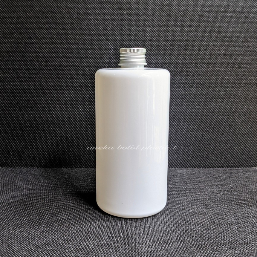 Jual Botol Plastik 500ml Putih Tutup Ulir Aluminium Silver / Botol Ulir ...