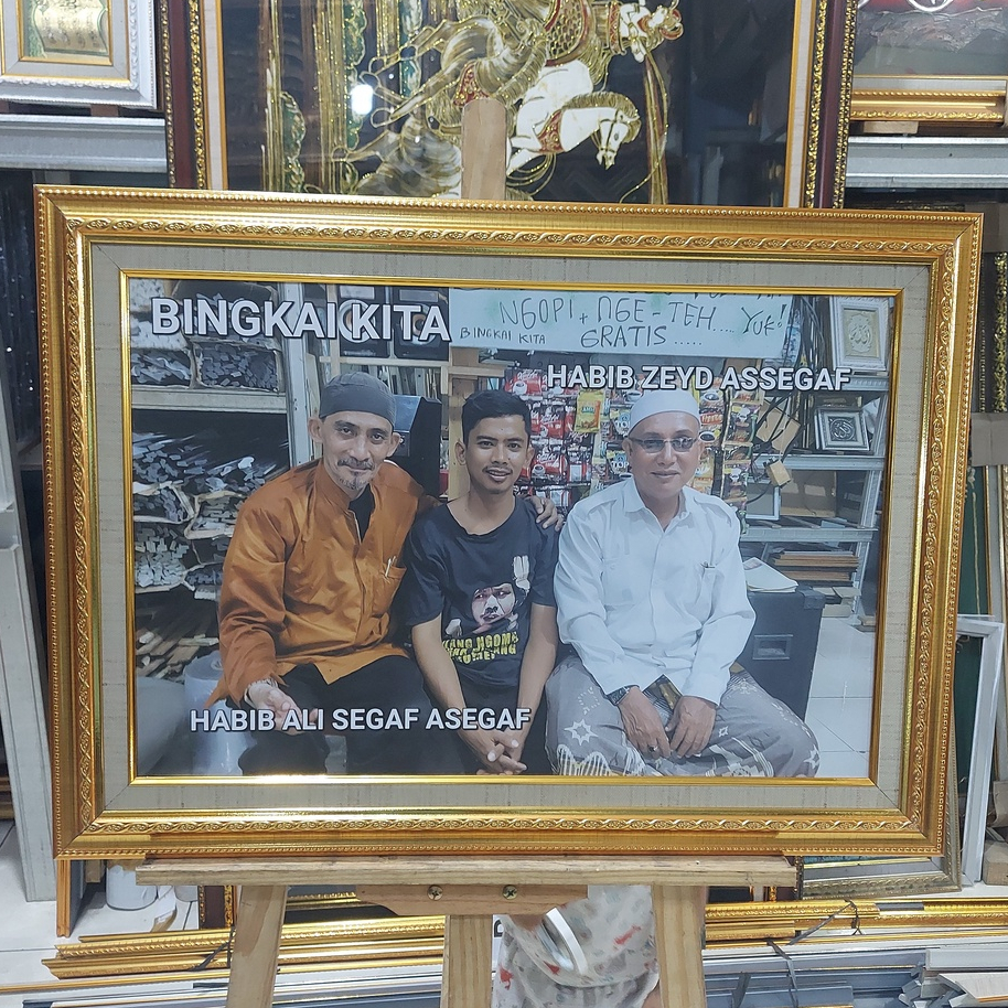 Jual CETAK FOTO + BINGKAI (40X60) CUMA 149 Ribu | Shopee Indonesia