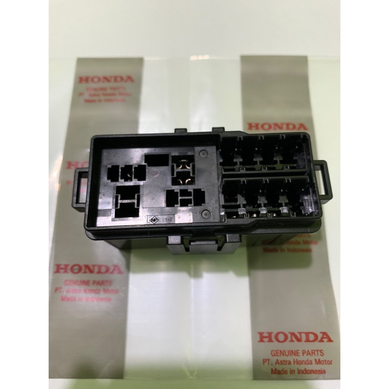 Jual BOX FUSE RUMAH SIKRING HONDA BEAT FI ORIGINAL | Shopee Indonesia