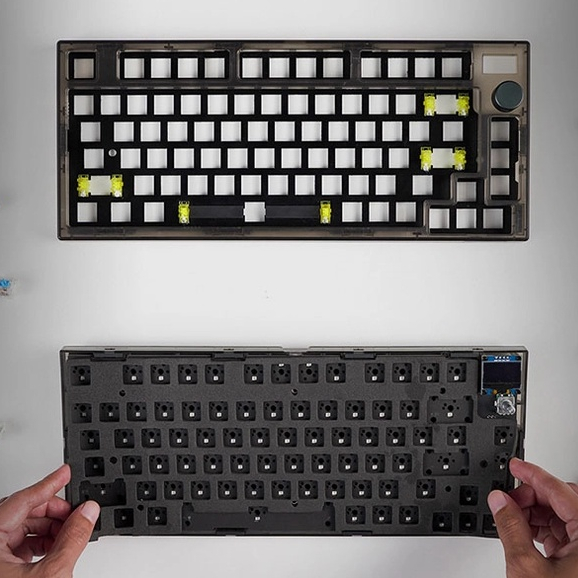 Jual Keyboard Gaming Fantech Maxfit81 BAREBONE Wireless OLED South ...