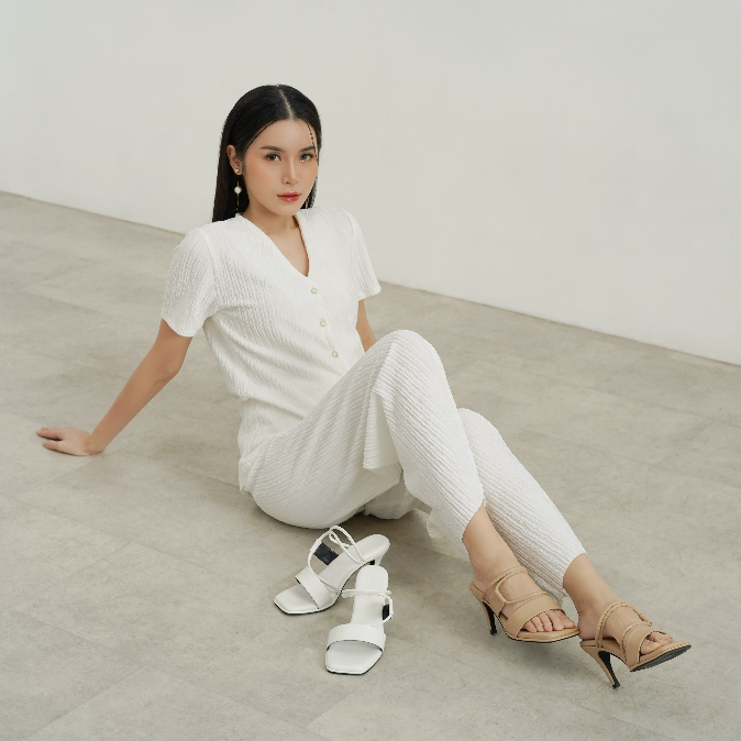 Jual ATTERA X KAMI - YARA (white/nude) | Shopee Indonesia