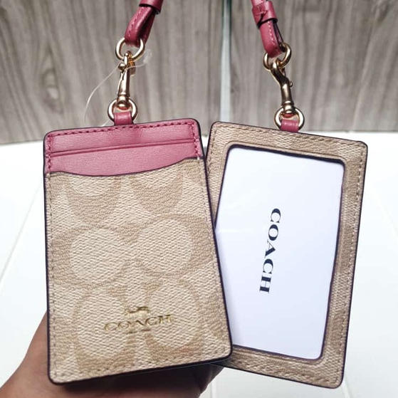 Jual Name Tag Coach Lanyard Id Card Case in Signature - 100% Original ...