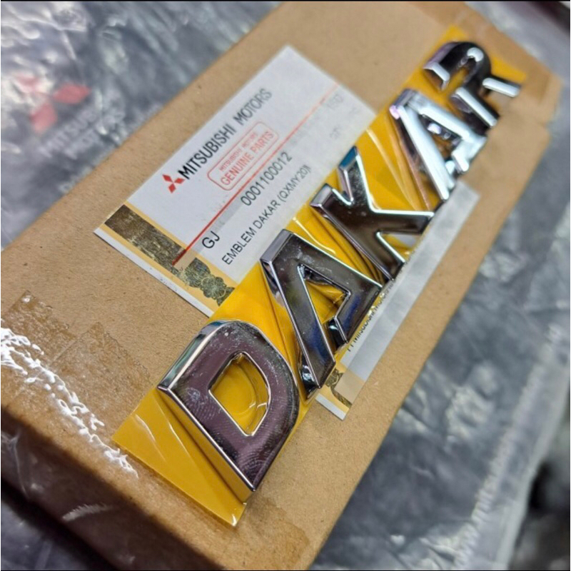 Jual Logo / Emblem DAKAR Original Mitsubishi All New Pajero Sport 2021 ...