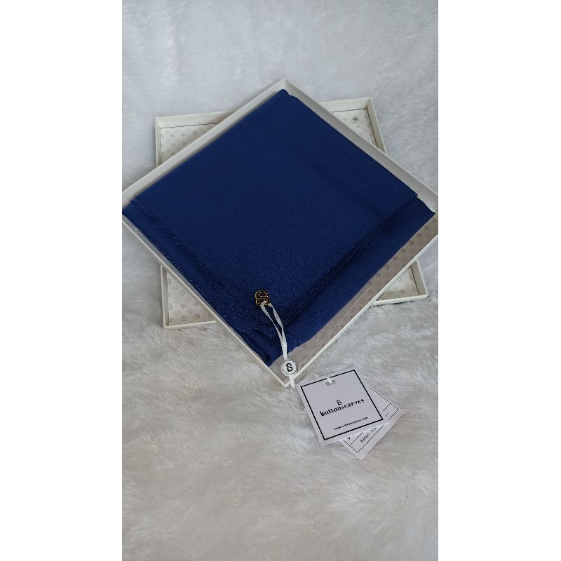 Jual Kelly Square Buttonscarves (Polos) - Midnight Sail | Shopee Indonesia