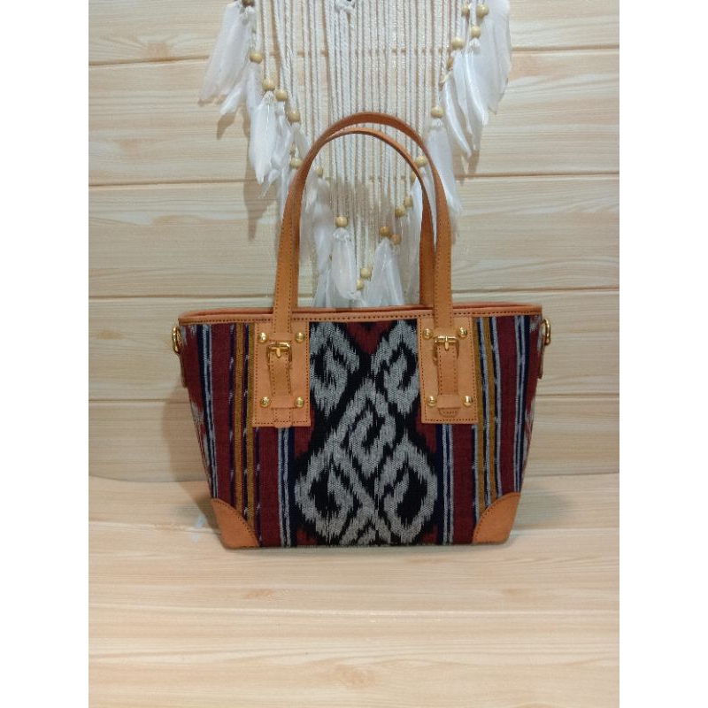 Jual TAS BATIK WAYANG KULIT AMBA // TAS TENUN KULIT JOGJA | Shopee ...