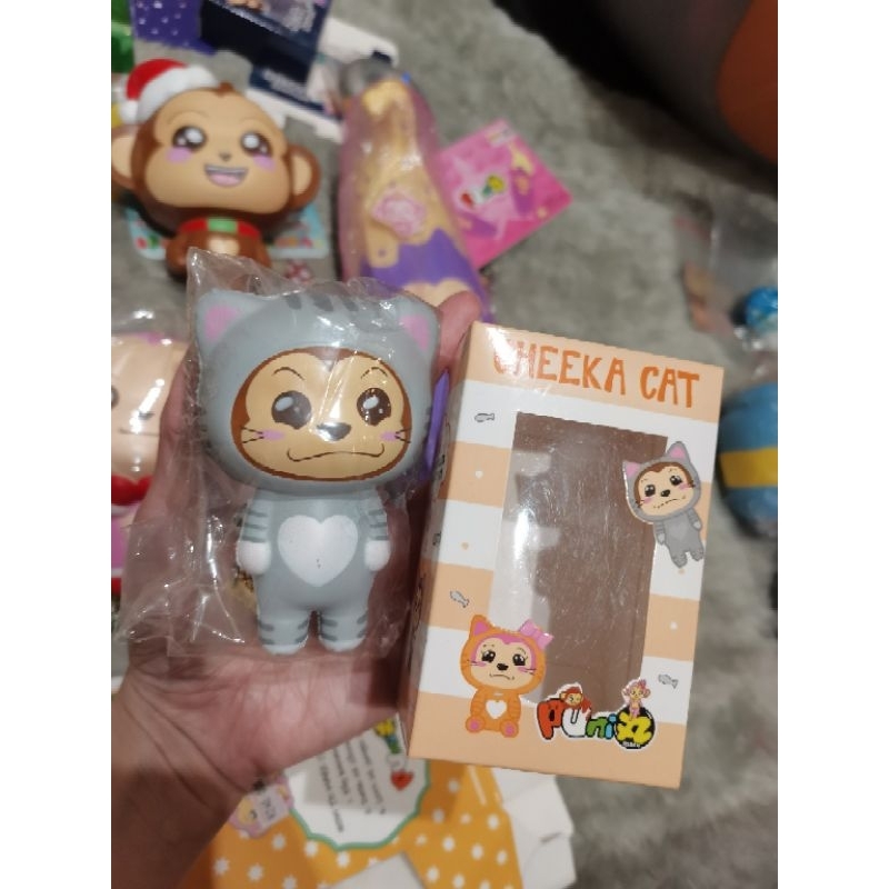 Jual PUNIMARU cheeka cheeki king banana magician disco donut mascot ...