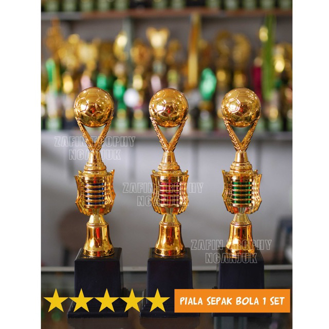 Jual Piala 1 Set Futsal Sepak Bola/Trophy piala Mahkota Pagoda Piala ...