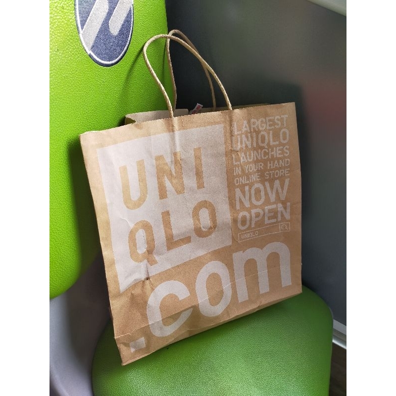 Jual Paper Bag UNIQLO | Shopee Indonesia