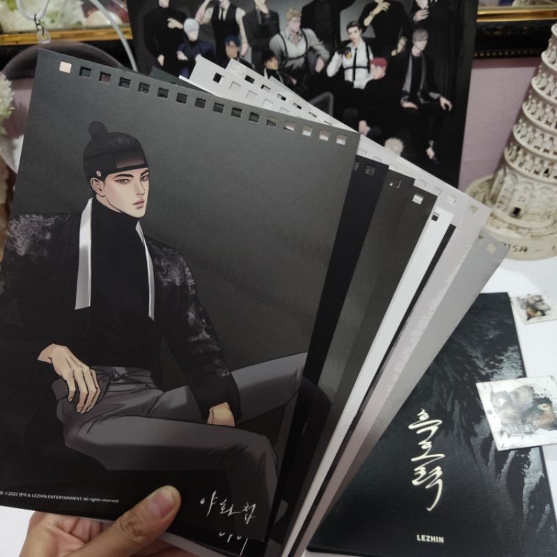 Jual Illustration Card 2022 Lezhin Calendar Manhwa Love or Hate Joowon Legs Won't Walk Fate No ...