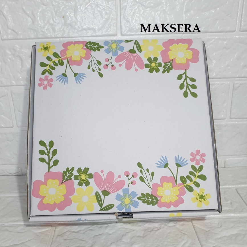 Jual BOX 25x25x5 - KARDUS PACKING / HAMPERS / KARDUS KEMASAN / KARDUS ...