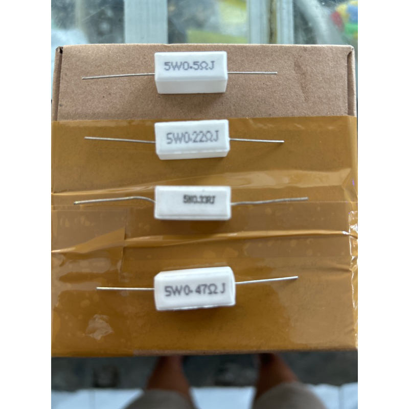 Jual resistor kapur 5w 0,5 0,22 0,33 0,47 mikron | Shopee Indonesia