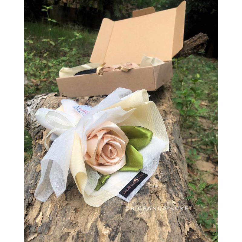 Jual [SINGLE ROSE/mawar single] BUKET BUNGA SATIN / BUKET WISUDA ...