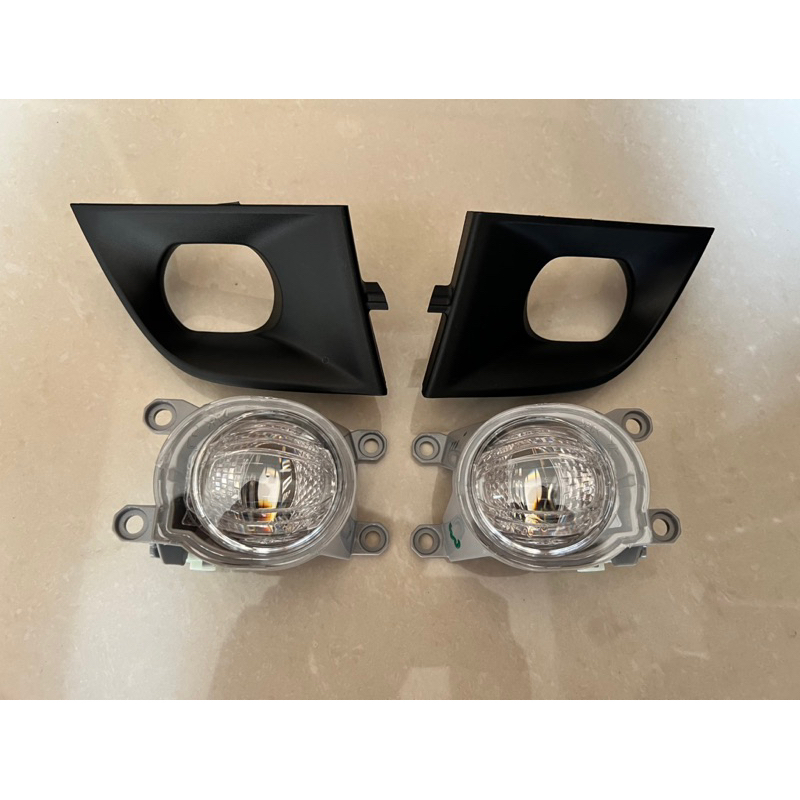 Jual Fog lamp dan cover innova zenix original | Shopee Indonesia