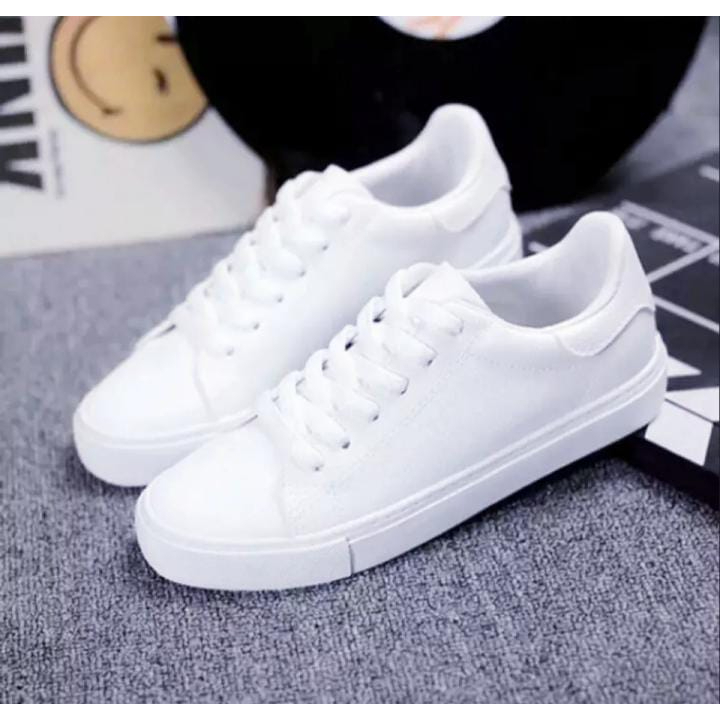 Jual Sepatu Wanita Putih hitam polos Termurah/ Sepatu Casual Putih ...