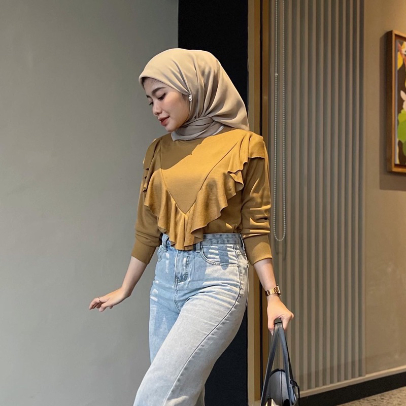 Jual LADY SWEATER by Dippew | Shopee Indonesia