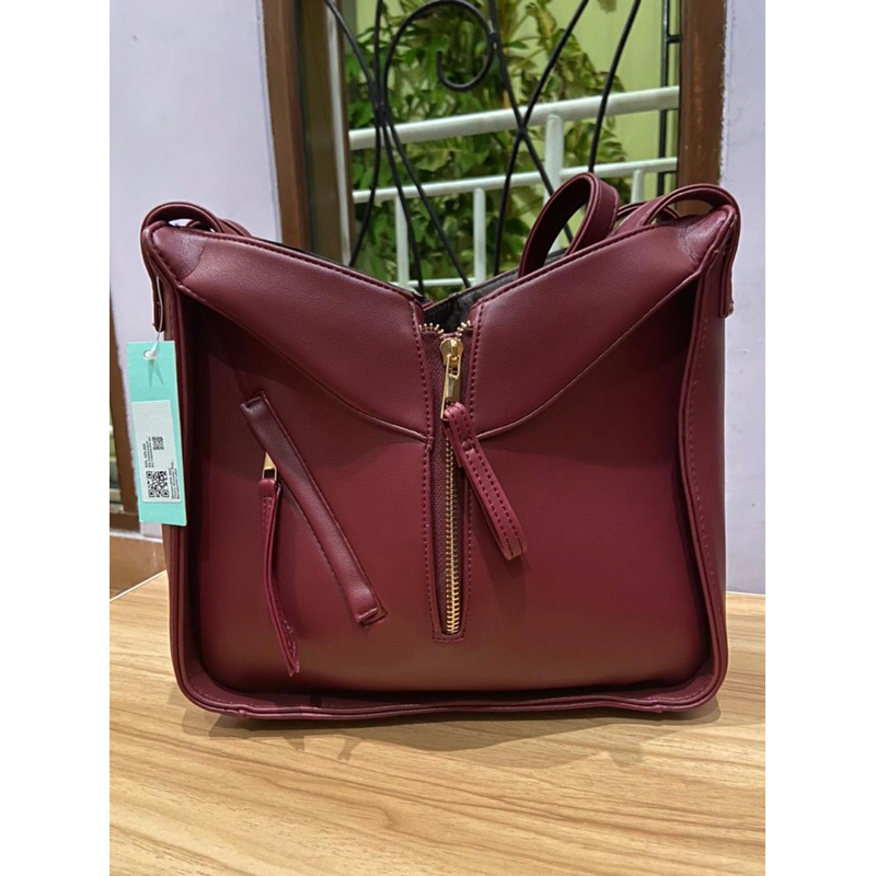 Jual Tas Berrybenka Maroon (belum pernah dipakai) | Shopee Indonesia