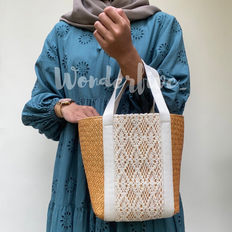 Jual Tas Anyaman Mendong Pandan Etnik Tradisional Bali Bangkok Motif ...