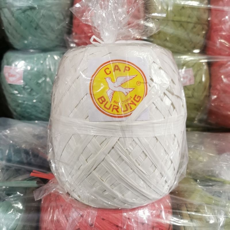 Jual Tali Plastik Rafia 1kg Rumput Jepang Makassar warna putih | Shopee ...