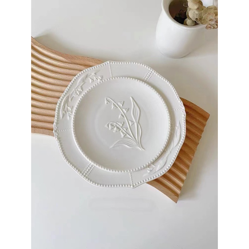 Jual Embossed Lily Plate / Piring embossed keramik | Shopee Indonesia