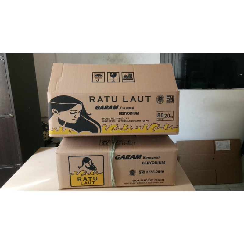 Jual KARDUS Garam cap Ratu Laut 4 BALL 250 gram (80 pcs) = 20 kg ...