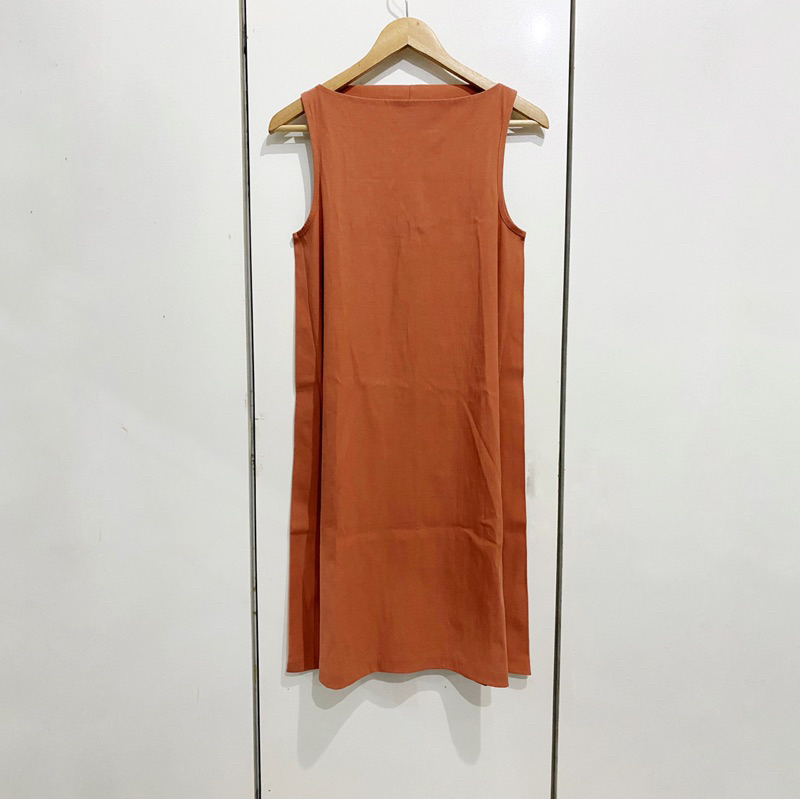 Jual preloved COS simple midi dress in terracotta / red / orange ...