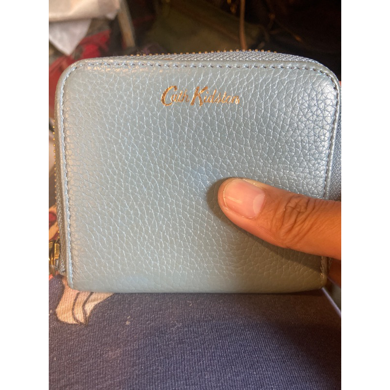 Jual dompet lipat kulit biru kondisi kotor pakai wajar | Shopee Indonesia
