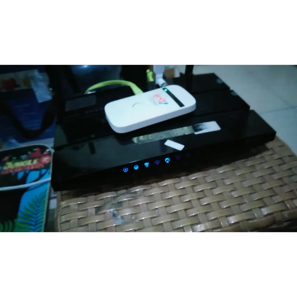Jual TP-Link WDR4300 openwrt openclash dan modem ZTE mifi bolt mf90 4G LTE | Shopee Indonesia