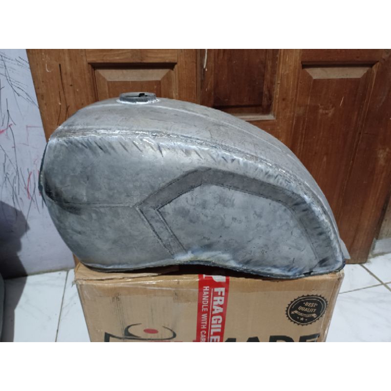 Jual Tangki BMW R custom motor bomber bober Bobber brastyle sportster ...