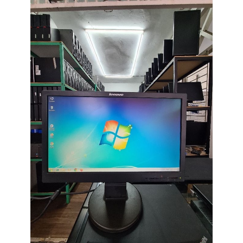 Jual MONITOR LCD 19 INCH LENOVO WIDEDESCREEN MULUS | Shopee Indonesia