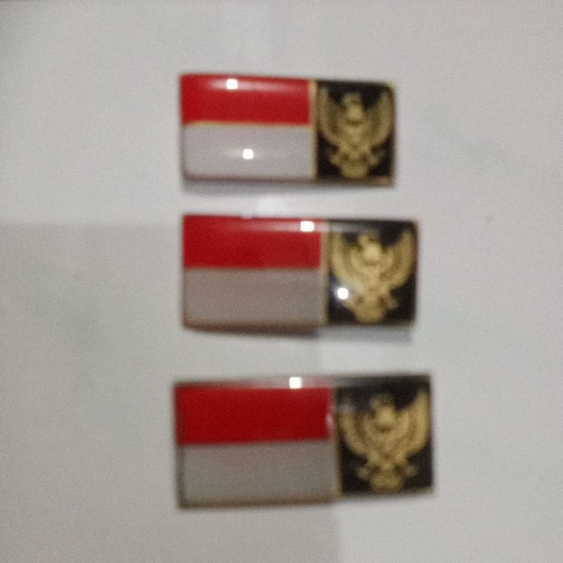 Jual PIN MERAH PUTIH TIMBUL + GARUDA MODEL LURUS | Shopee Indonesia