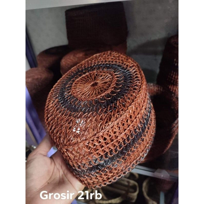 Jual Peci rotan coklat motif hitam termurah langsung dari pengrajin ...