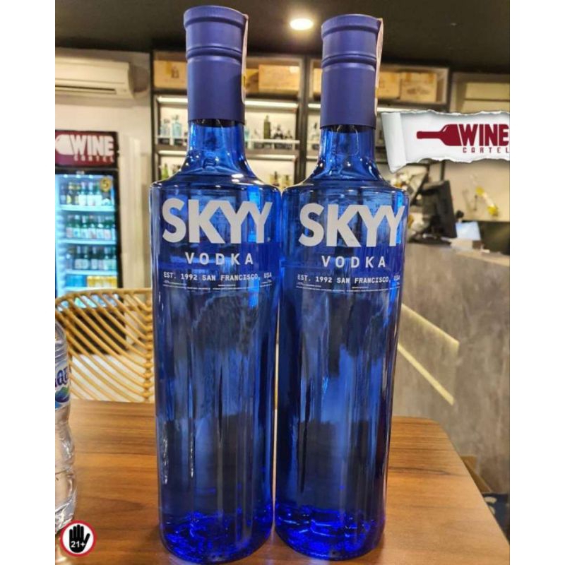 Jual Botol bekas miras Sky vodka pajangan koleks botol biru botol mahal ...