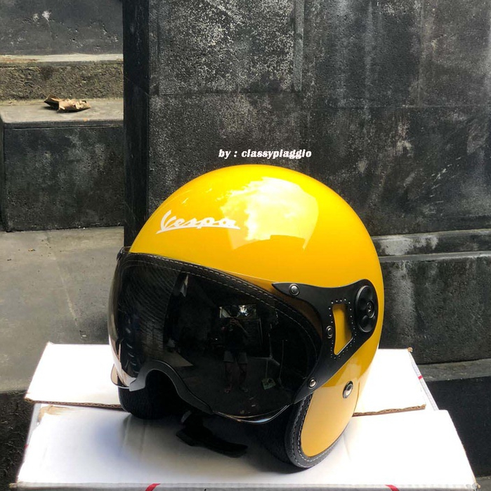 Jual Helm Vespa Kuning + Visor Italy | Shopee Indonesia