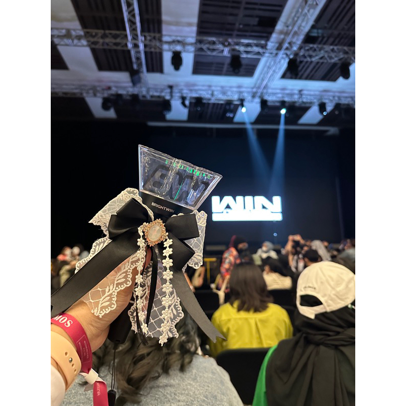 Jual (booked) official gmmtv - lightstick brightwin side by side concert | Shopee Indonesia