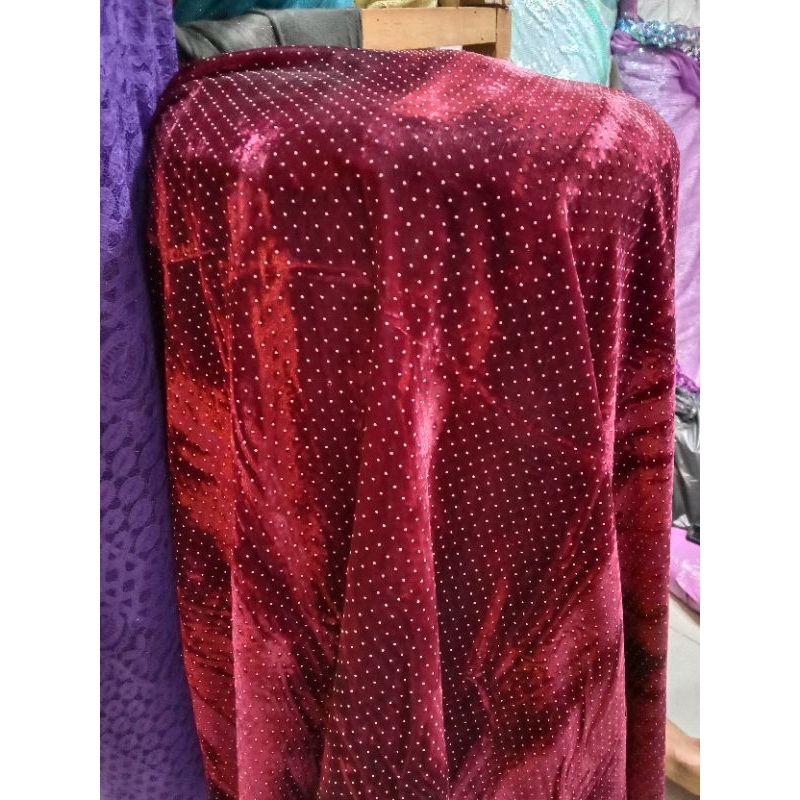 Jual kain/bahan bludru dot | bludru garment | Shopee Indonesia