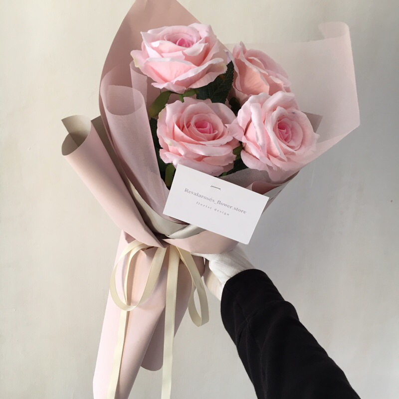 Jual Revalaroses Hand Bucket Anniversarry Pinkkes glory 4 Tangkai Rose ...