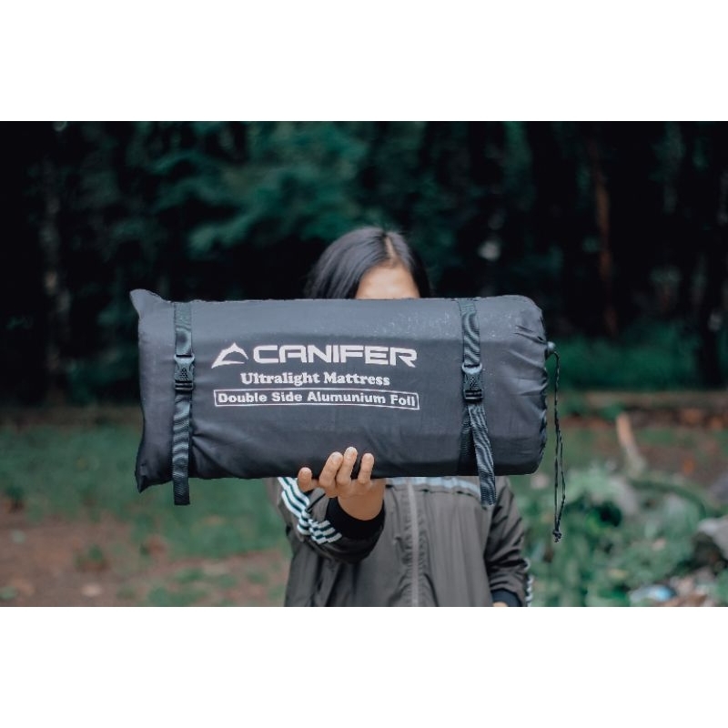 Jual Canifer Matras Camping Aluminium Foil Double Side 200x120 | Shopee ...
