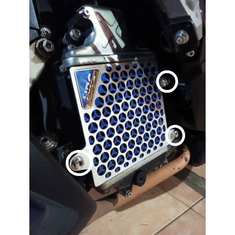 Jual baut cover radiator Vario 125/150 pcx original Thailand ( 3pcs ...