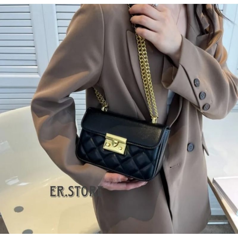 Jual TAS SLING BAG WANITA TERBARU,TAS WANITA METALLIC,PUSHLOCK BAG,TAS SELEMPANG CEWEK TALI ...